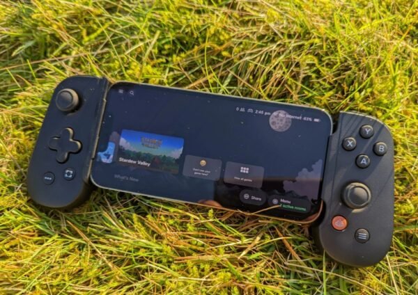 Backbone One gets a new carrying case and a revised D-pad